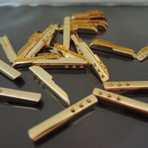 Finding - 20 Pcs Gold Metal Fold Over Crimp Head Clips for 2mm Round ...