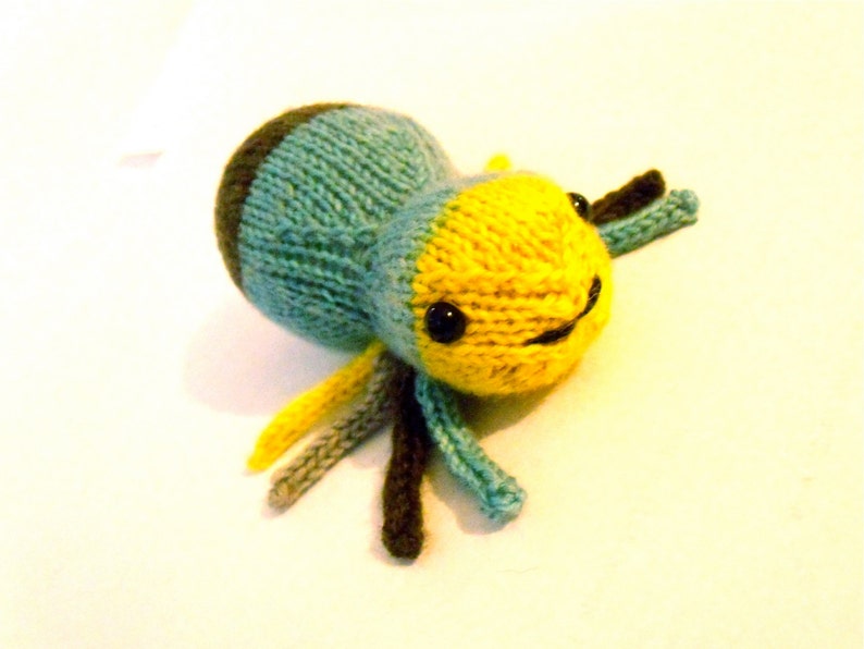 Stripy Sock Yarn Spider | Hand Knit Toy | Knitting Pattern - Etsy