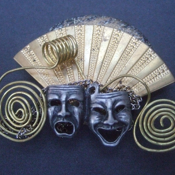 Face Mask Brooch - Etsy