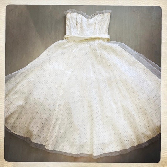 Beautiful SHEER Metallic Silver Polka Dot Tulle Vinta… - Gem