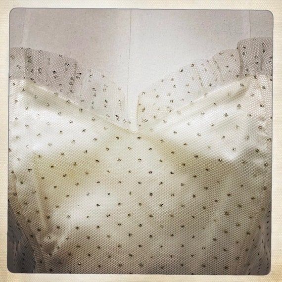 Beautiful SHEER Metallic Silver Polka Dot Tulle Vinta… - Gem