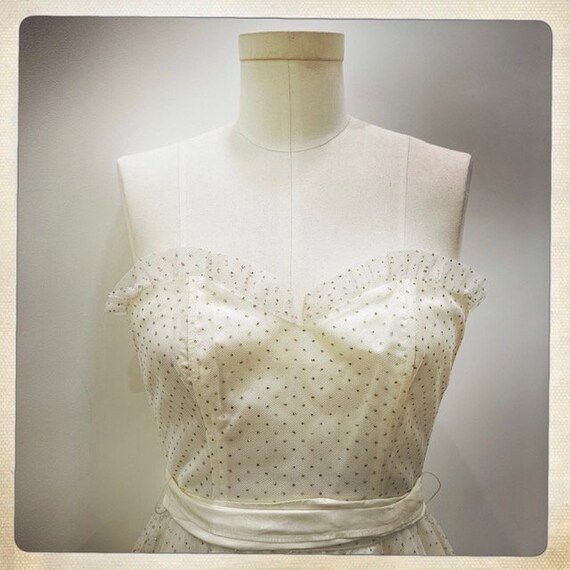 Beautiful SHEER Metallic Silver Polka Dot Tulle Vinta… - Gem