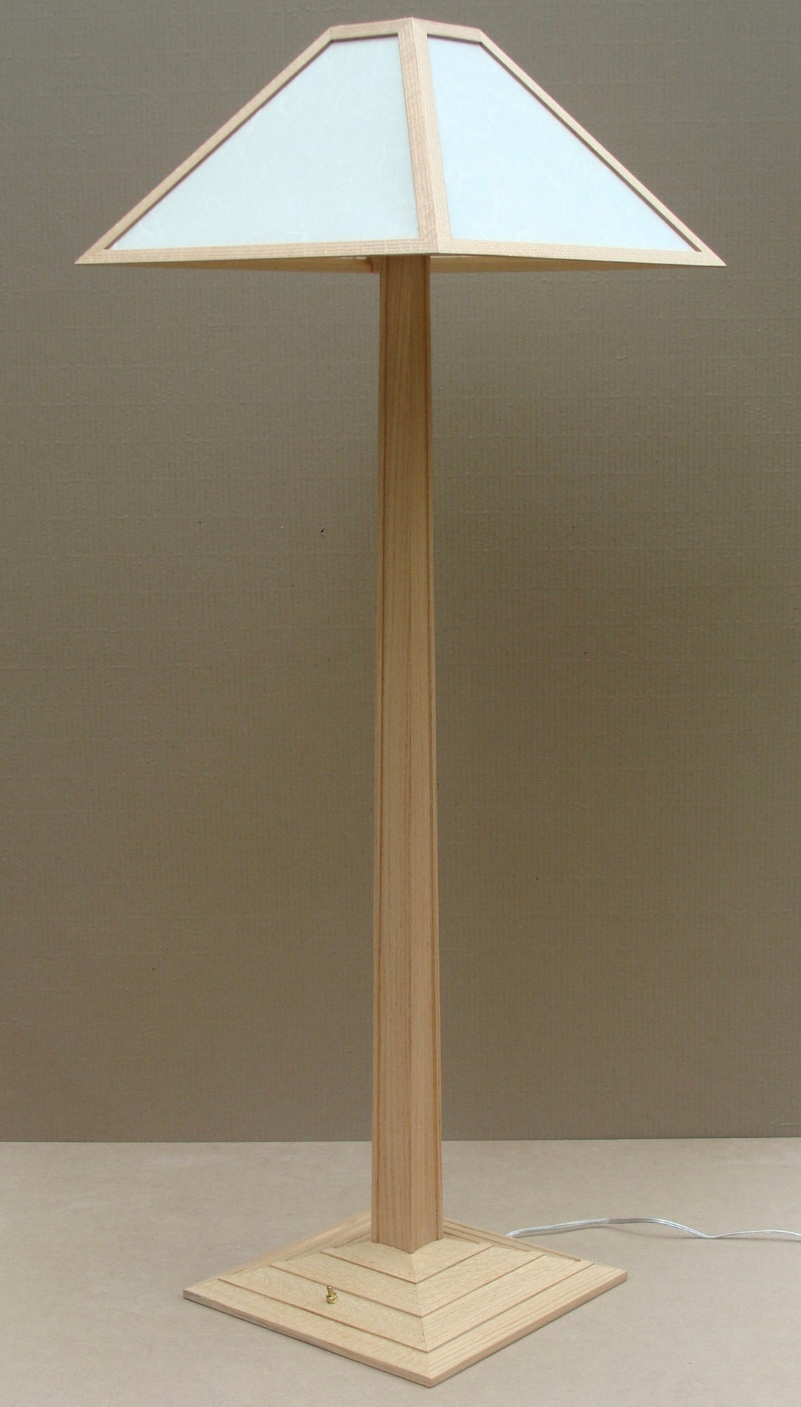 The Pyramid Lamp: Quarter Sawn Red Oak Floor Lamp - Etsy