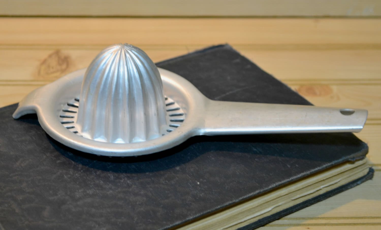 Vintage Aluminum Citrus Fruit Juicer Squeezer Kitchen Utensil Barware Hand - Etsy