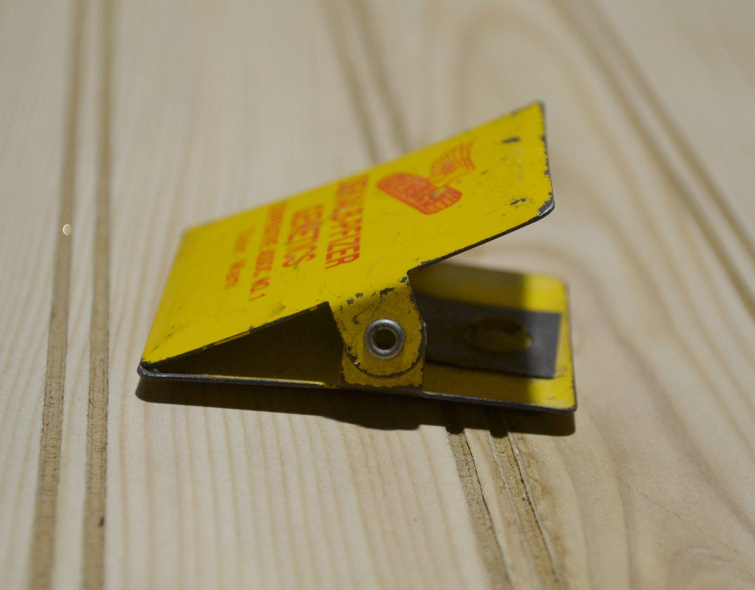 Vintage Dekalb-pfizer Genetics Farm Advertising Metal Clip Old Rural ...