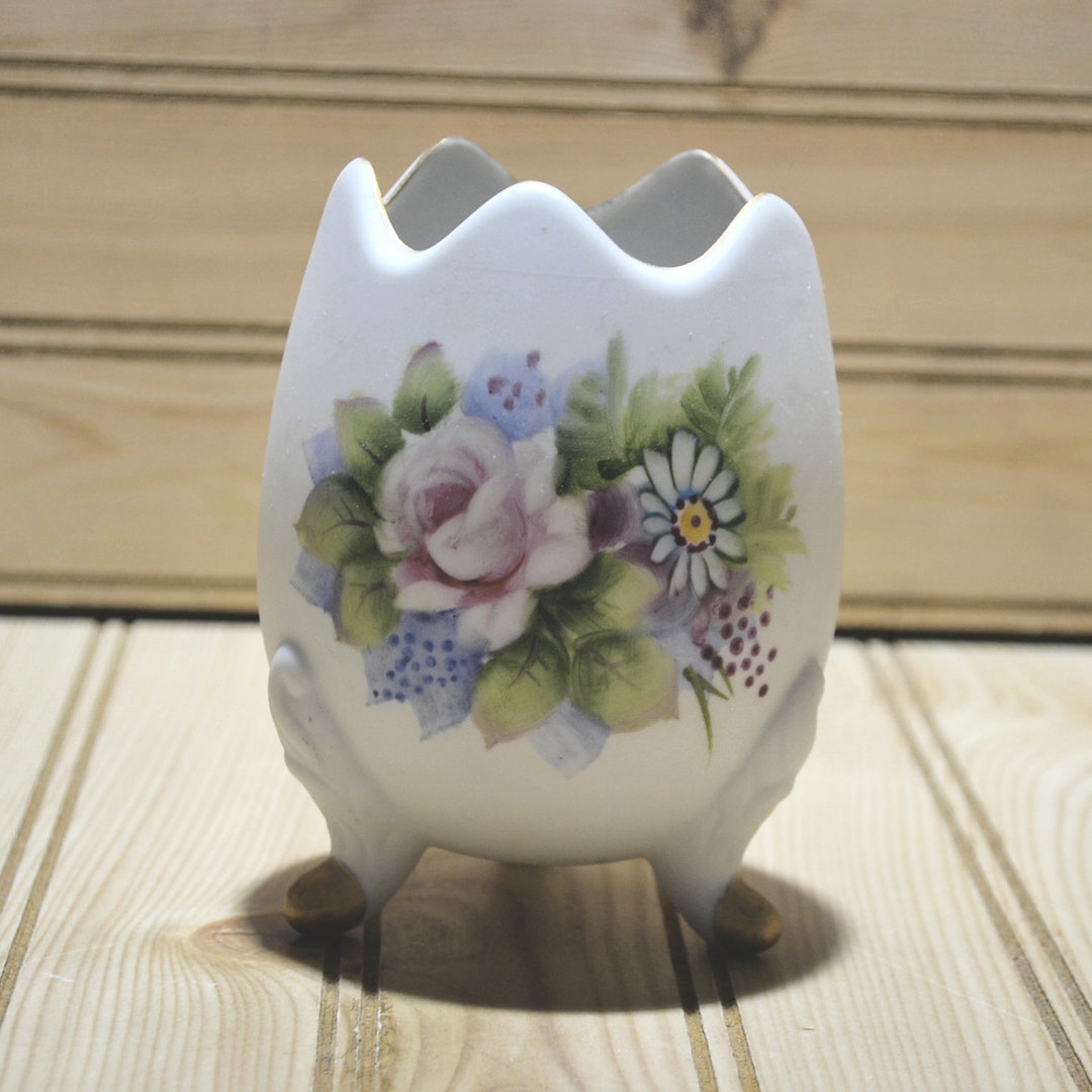 Vintage Mid Century Lefton China Footed Egg Floral Rose Design Gold ...