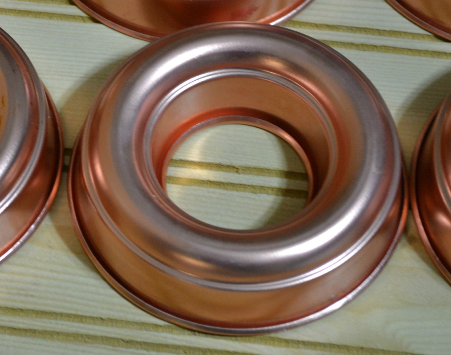 Vintage Mini Metal Tin Ring Molds Pans Jello-o Tarts Bundt Cakes Ice ...