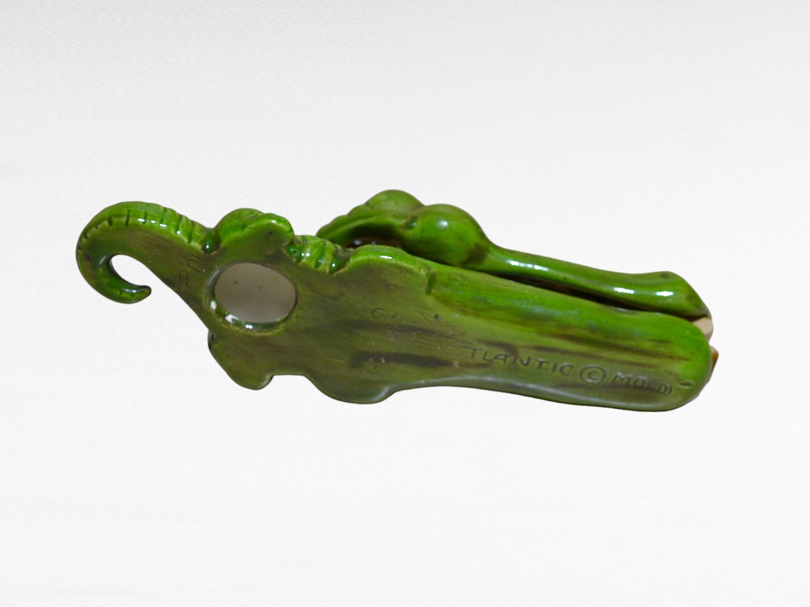 Vintage Atlantic Mold Gator Paper Clip Clothespin Recipe Letter Note ...