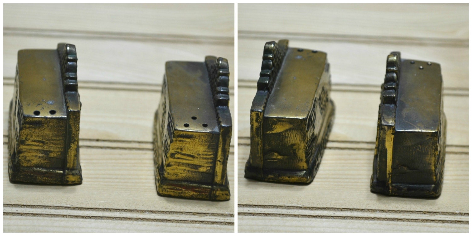 Vintage Metal ALAMO Salt and Pepper Set Shakers Texas Souvenir Mission ...