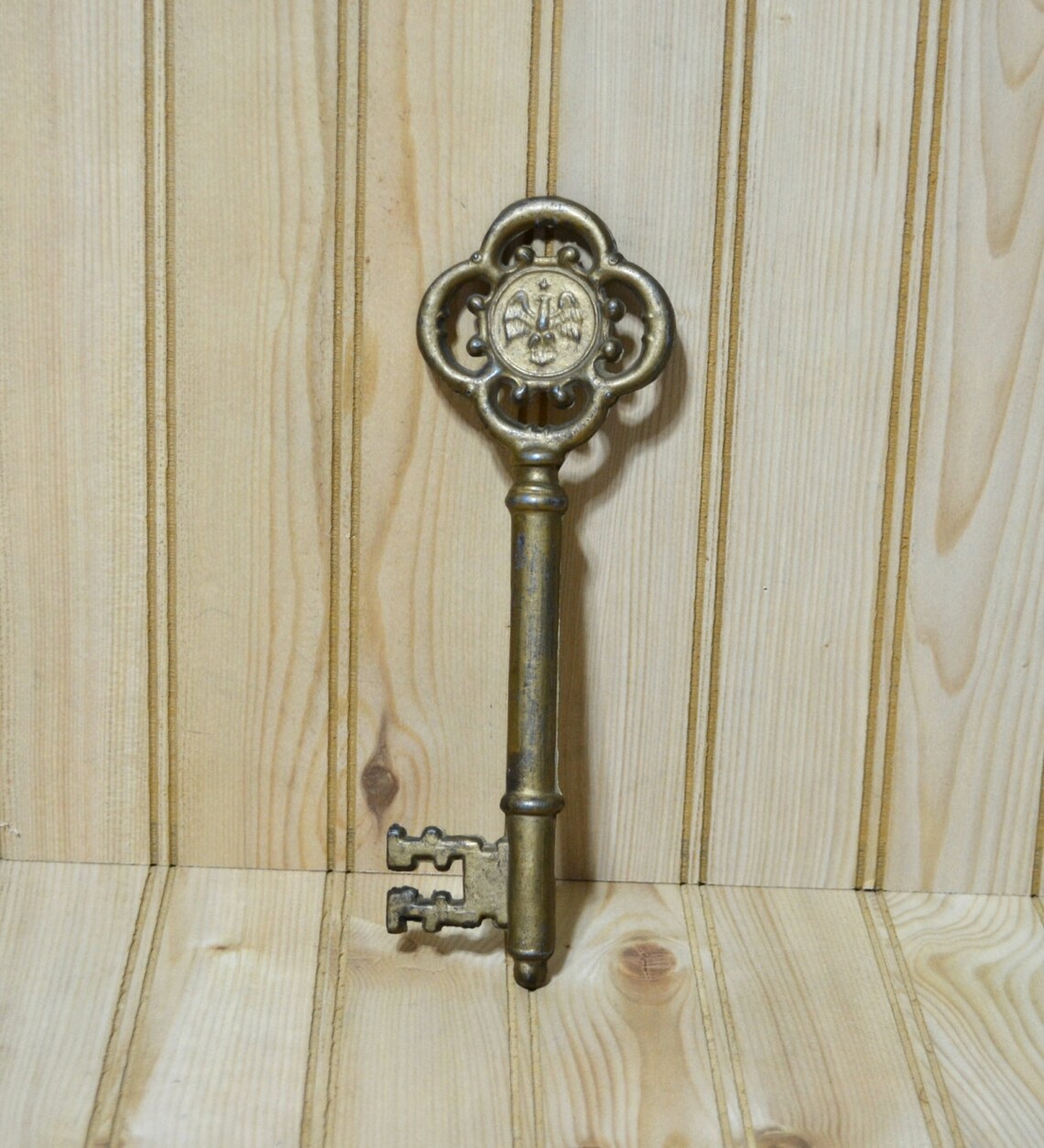 Vintage Metal Skeleton Key Wall Hanging Eagle Patriotic Gold Color MCM ...