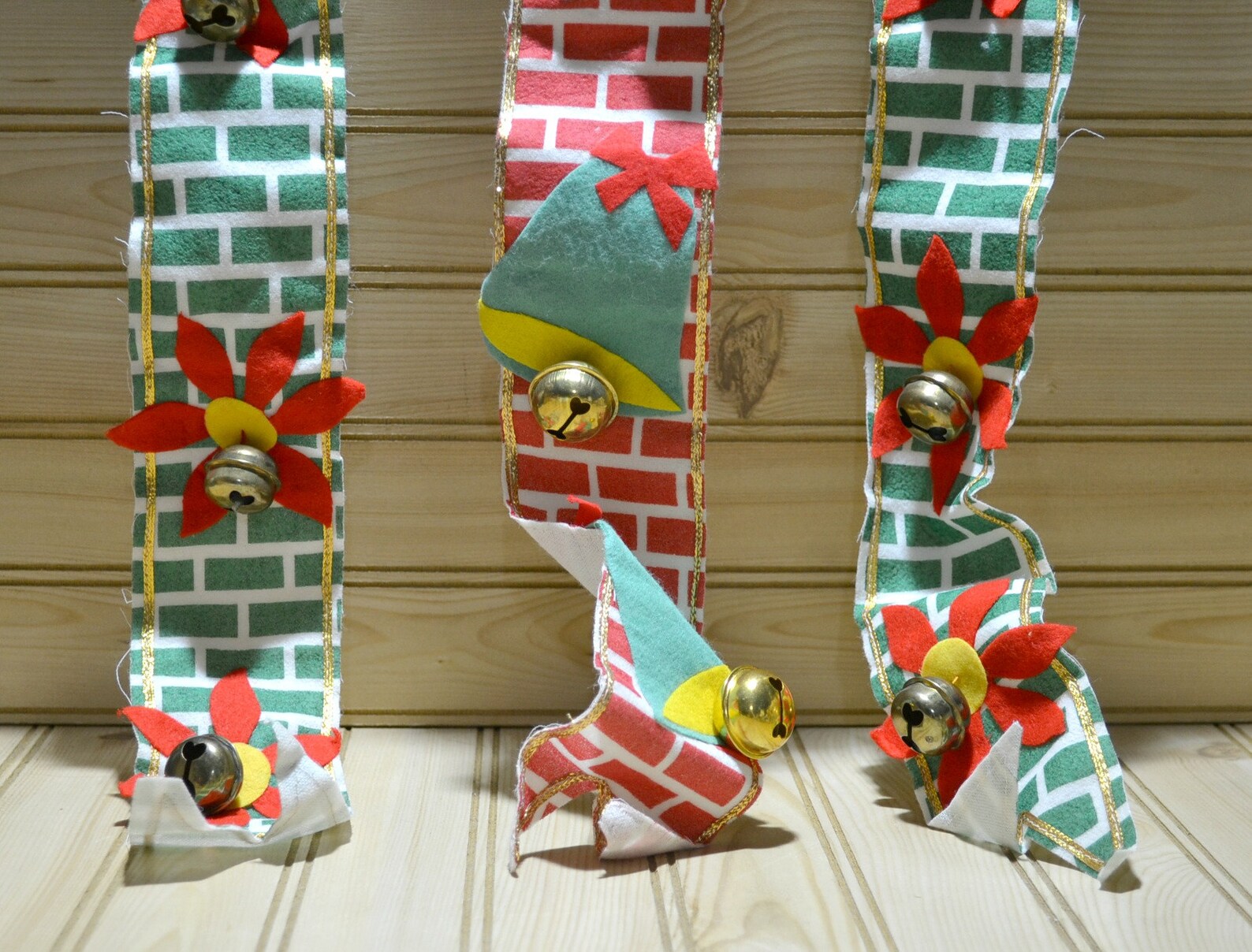 Vintage Felt Santa Door Ringer Hanger Jingle Bells Christmas Decoration ...