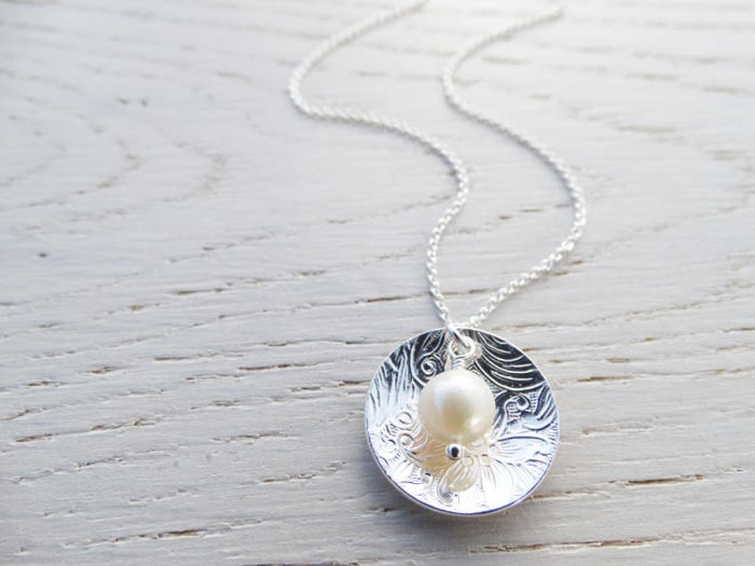 Silver Textured Circle Necklace With Freshwater Pearl - Sterling Silver ...