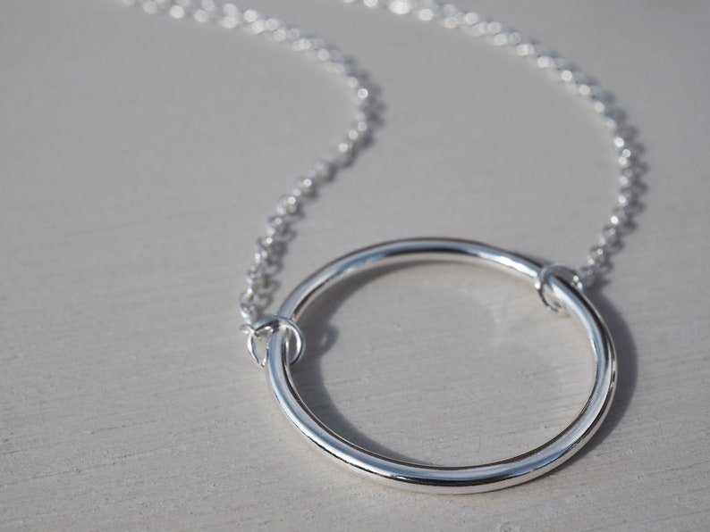Sterling Silver Circle Necklace - Etsy UK