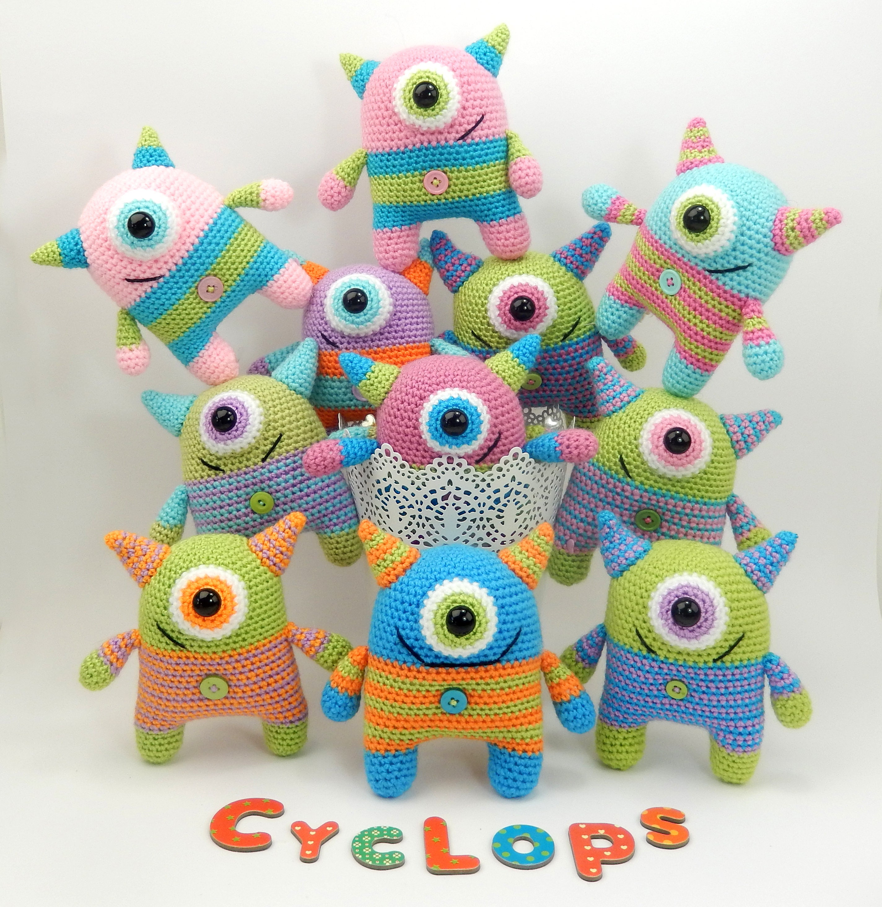 Cyrus the Cyclops Amigurumi Crochet Pattern | Etsy UK