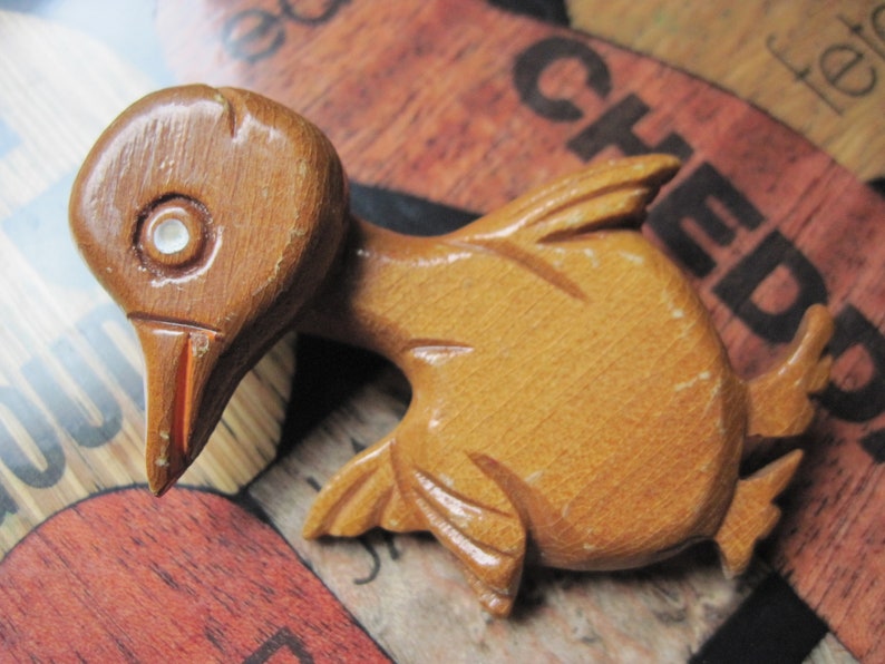 Vintage Carved Wood Duck Bird Pin - Etsy