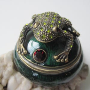 Vintage Enamel Rhinestone Frog Trinket Box Perry Borelli - Etsy