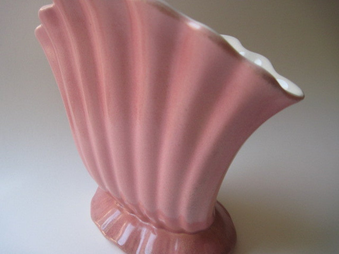 Vintage Red Wing Pink Scallop Shell Vase Planter - Etsy