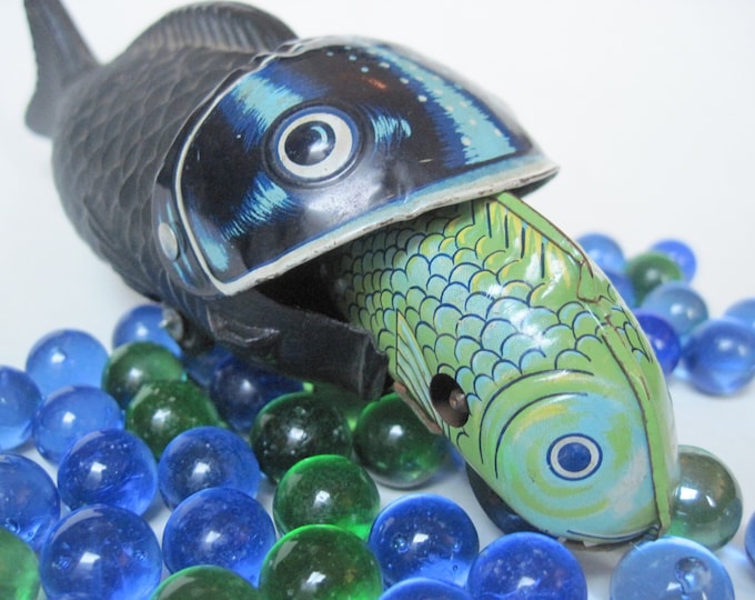 Vintage Fish Eating Fish Tin Toy Japan - Etsy
