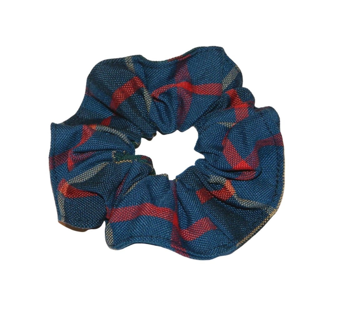 Navy, Red & Tan Plaid Scrunchie Uniforme Escolar Scrunchie, Plaid ...