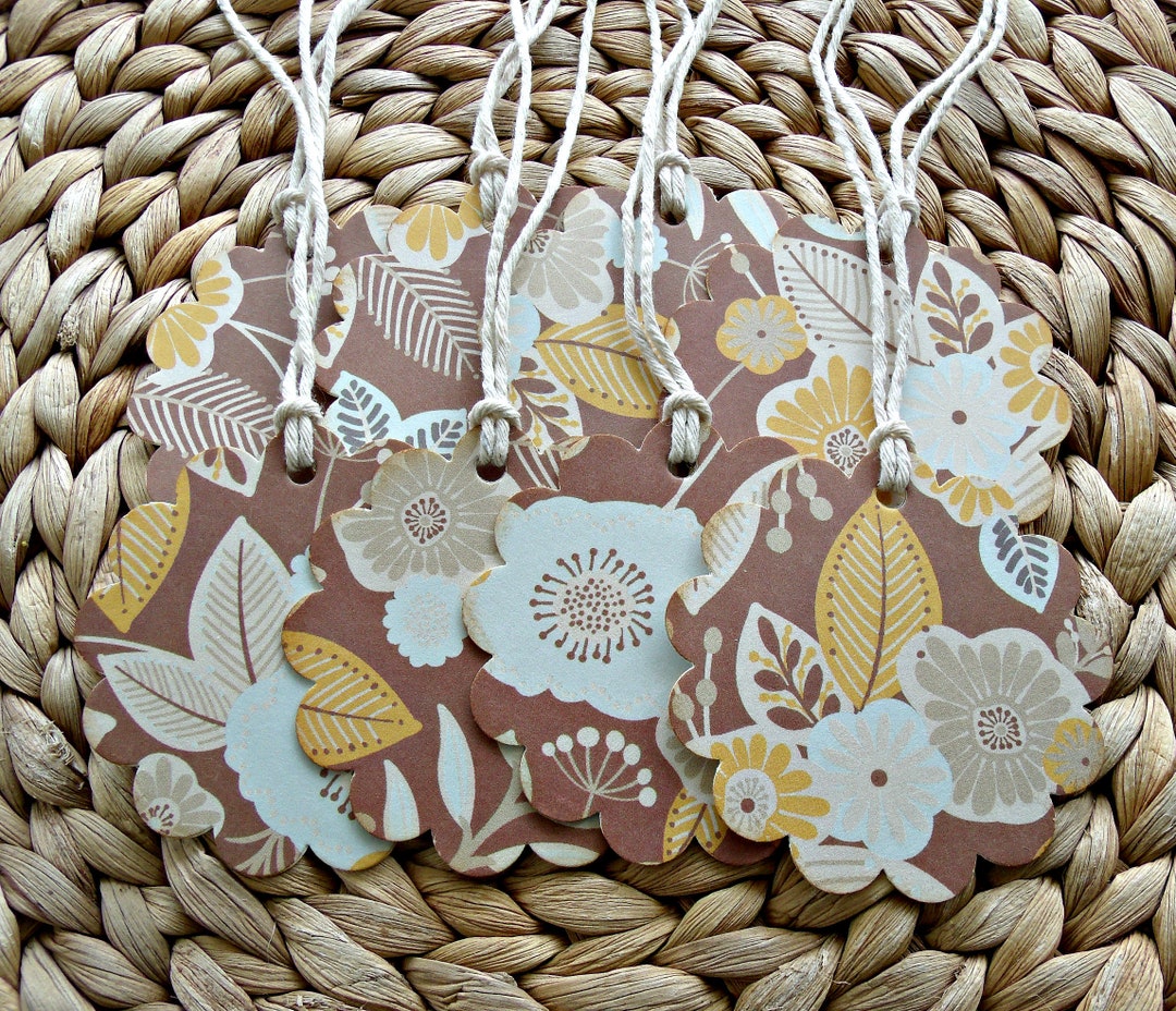Floral Scalloped Gift Tags: Set of 8 Hanging Tags - Etsy