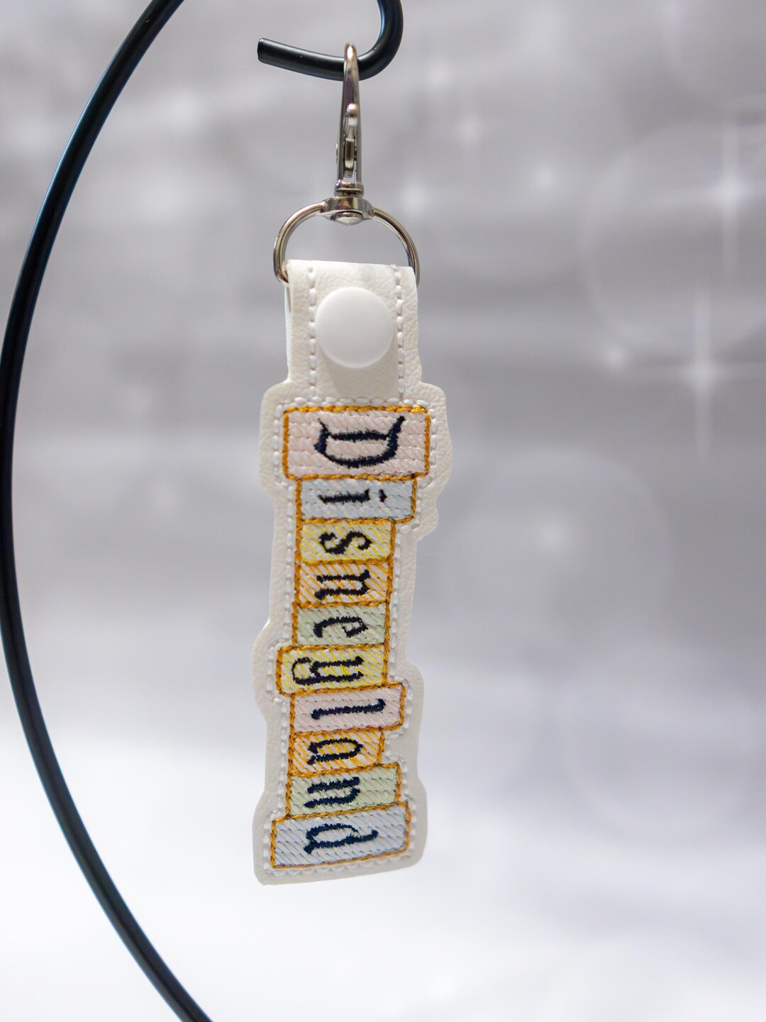 Classic Disneyland Sign Inspired Embroidered Vinyl Keychain | Keyfob ...