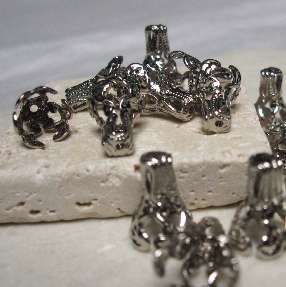 Vintage 13x10mm Baroque Brass Caps in Silver. 18 pcs. - Etsy.de