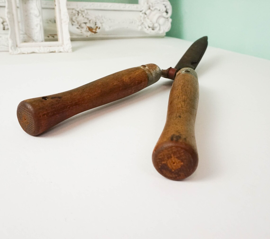 Large Wood Handled Hedge Trimmer / Vintage Hand Garden Tool / - Etsy