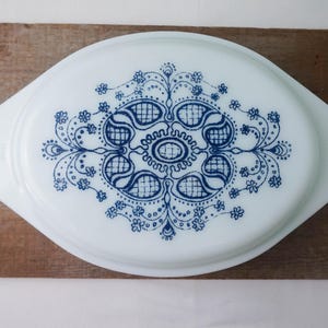 Rare Pyrex Blue Doily Casserole W Lid / 045 2-1/2 Quart Promotional ...