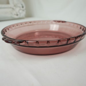 Vintage Pyrex Cranberry Purple Pie Plate / 70s Kitchen Serving Glass - Etsy