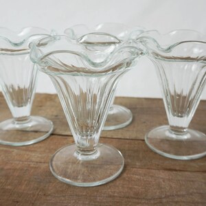 Set of FOUR Ice Cream Sundae Glasses / Ribbed Clear Glass 50s 60s Diner ...
