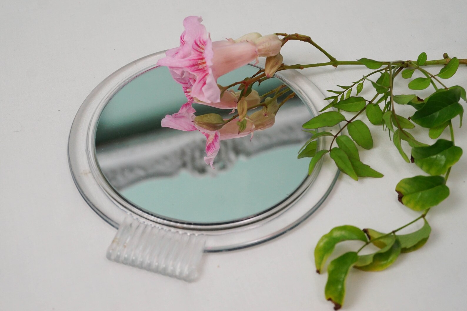 Mod Clear Lucite Hand Mirror / Vintage Modern Boudoir Bath - Etsy