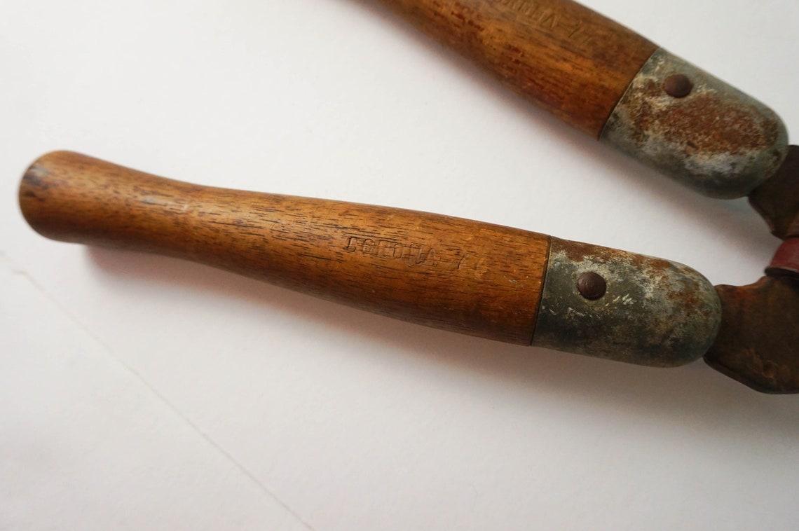 Large Wood Handled Hedge Trimmer / Vintage Hand Garden Tool / - Etsy
