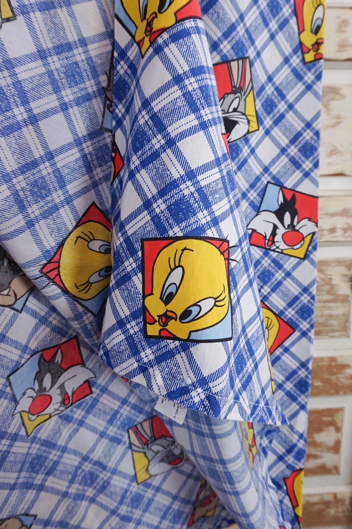 Twin Flat Sheet Looney Tunes Characters / Tweety Bird Bugs Bunny ...
