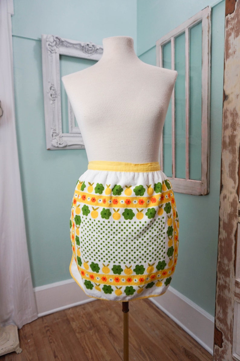70s Vintage Mod Kitchen Apron With Bright Yellow Flowers - Etsy