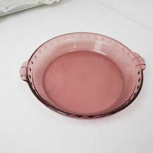 Vintage Pyrex Cranberry Purple Pie Plate / 70s Kitchen Serving Glass - Etsy