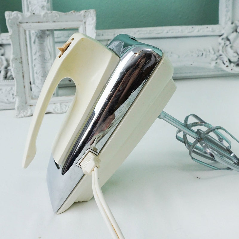 Vintage Hand Mixer 1950s - Etsy