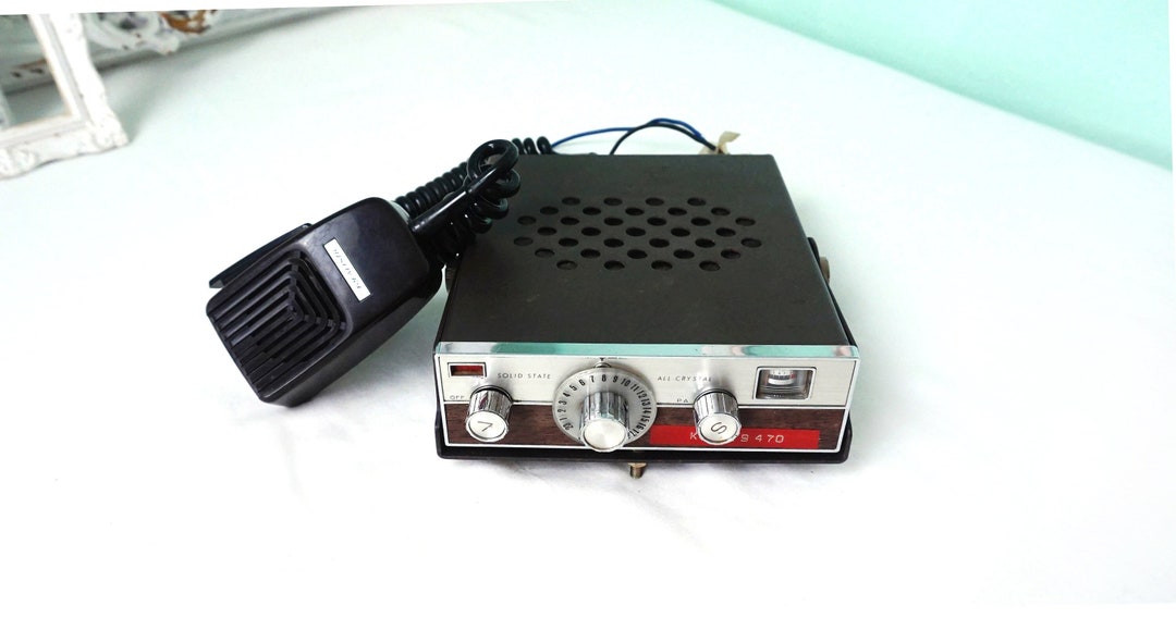 Realistic CB Radio Model TRC-24 With Microphone / Vintage Communication ...