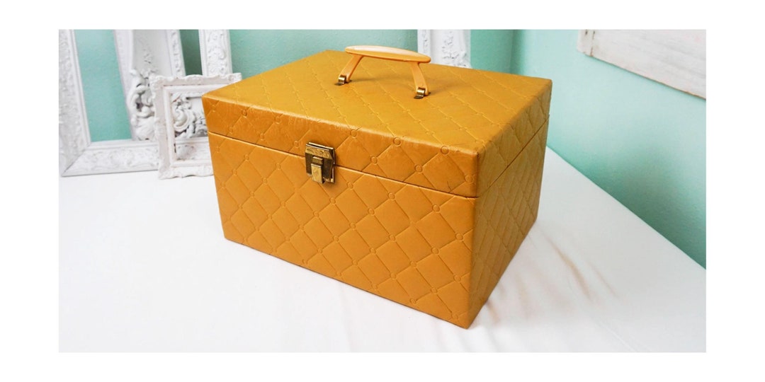 Quilted Vinyl Sewing Box / Golden Yellow Mustard / MCM Vintage Craft ...