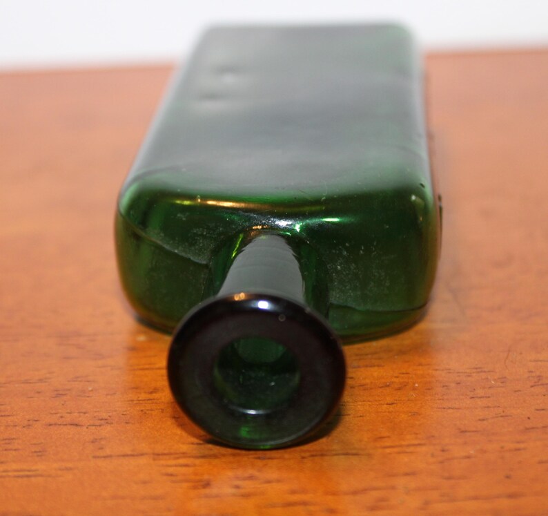 Vintage Green Moone's Emerald Oil Bottle Rochester New York Rare Color ...