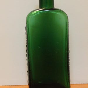 Vintage Green Moone's Emerald Oil Bottle Rochester New York Rare Color ...