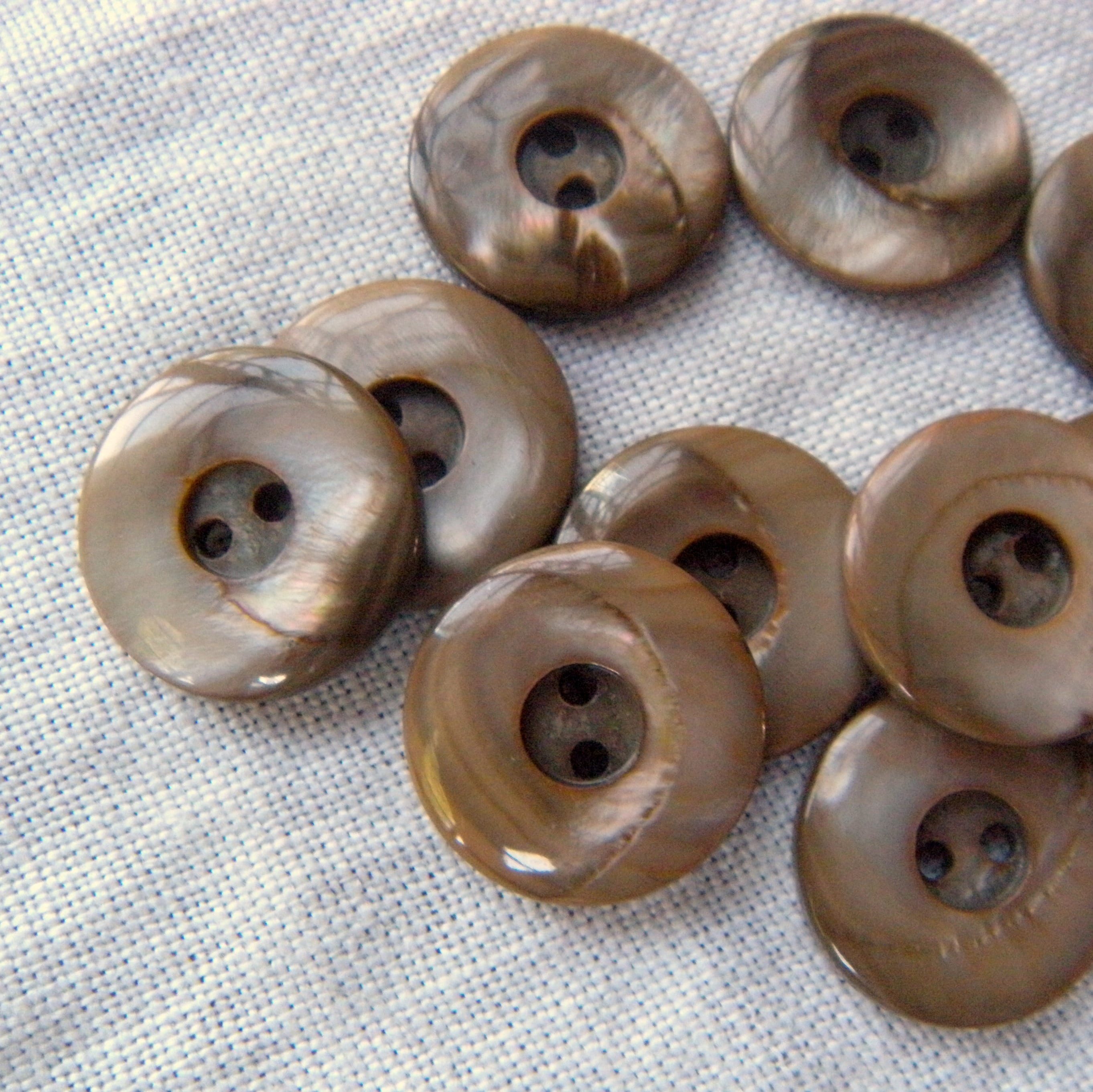 7 Taupe Brown MOP Shell Buttons 19 mm Dyed Swirling | Etsy