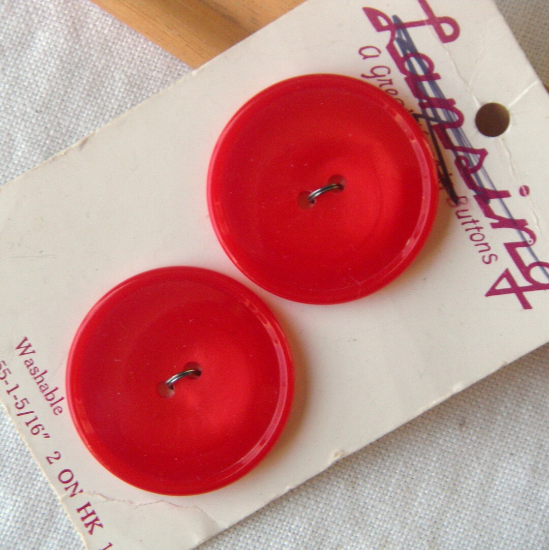 2 Big, 35 Mm, Bright Red Buttons, Narrow Rim, Flat Back, 2 Holes ...