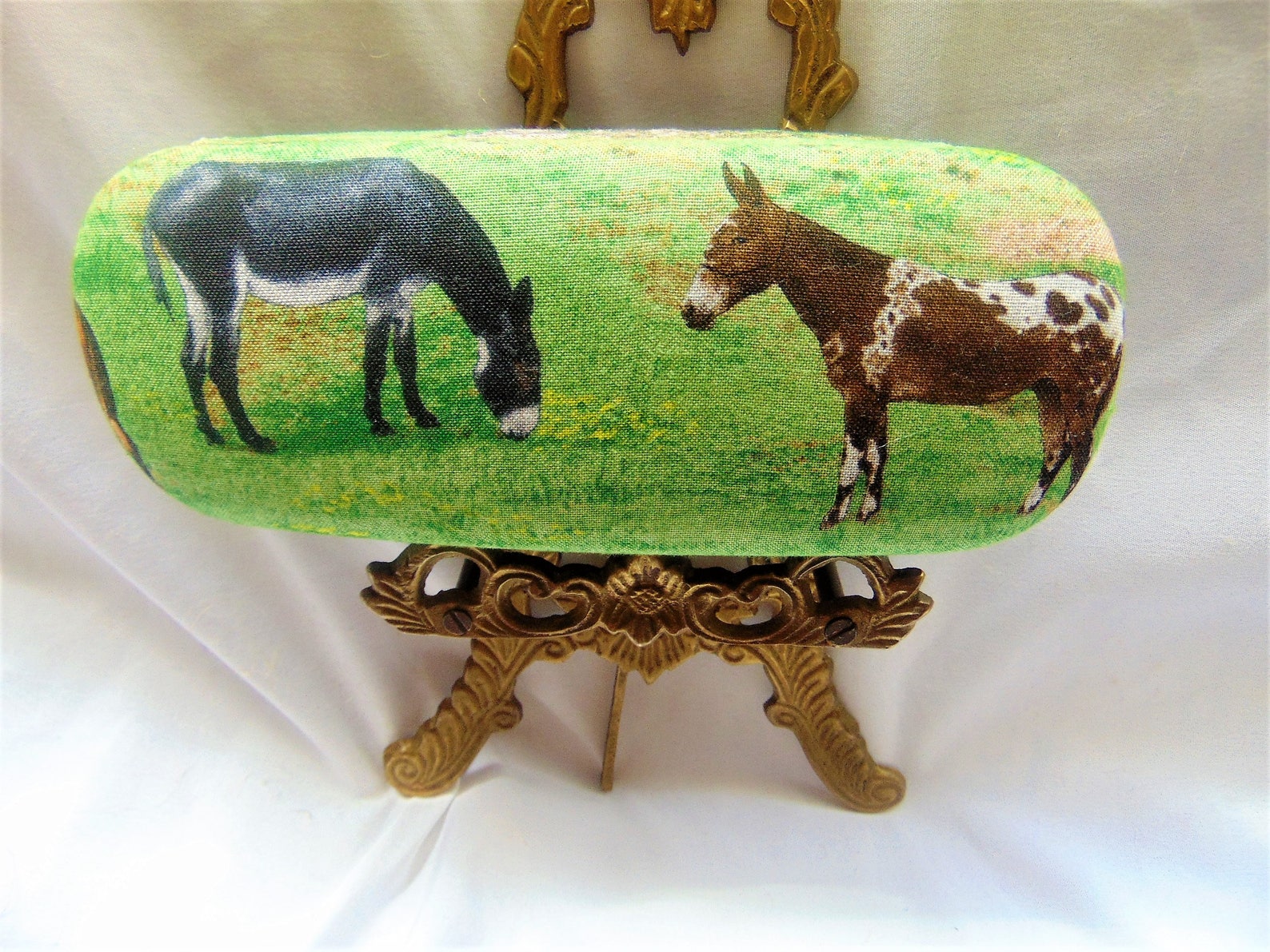 Adult Unisex Handmade Hard Eyeglass Case/grazing - Etsy