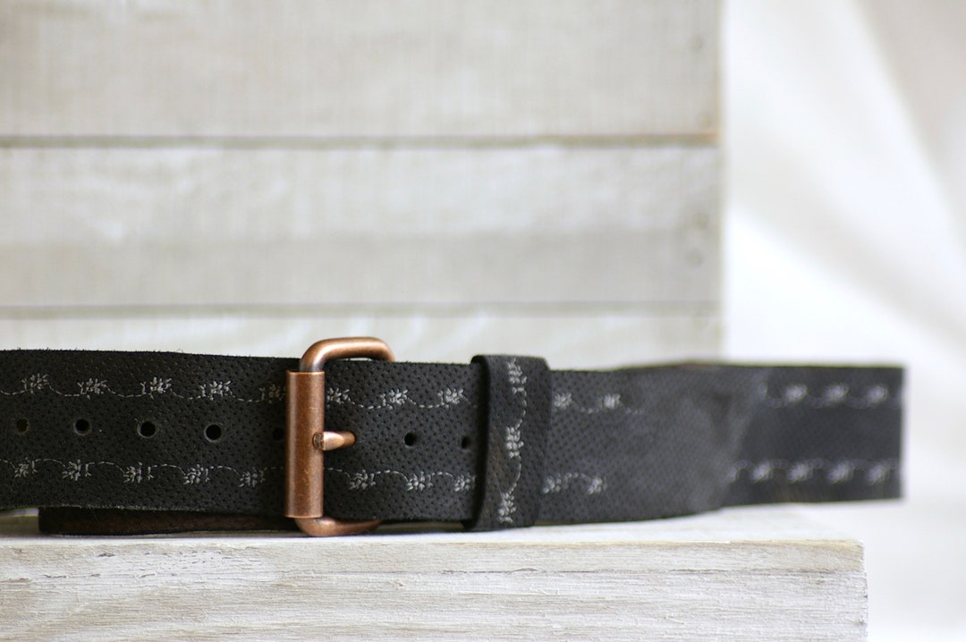 Handcrafted Leather Belt – Retro Stitching, Customizable Buckle - Etsy