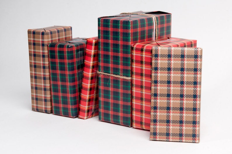 Bit Plaid Holiday Gift Wrap / 12 Sheets - Etsy