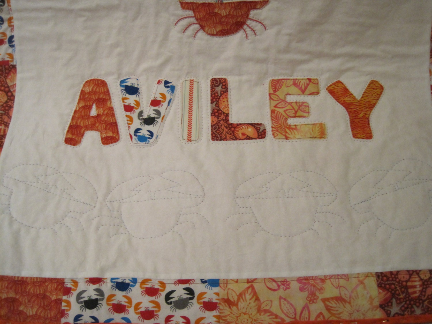 Personalized Quilt With Applique Design - Etsy