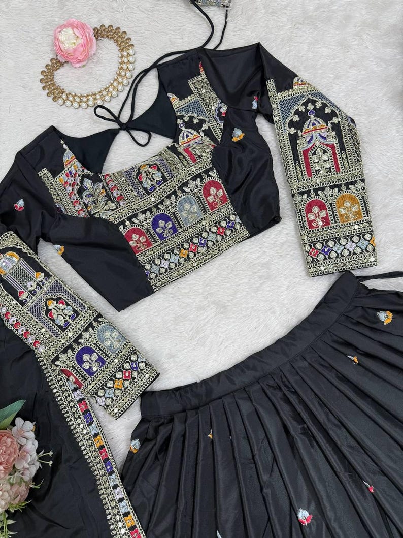 Designer Embroidered Lehenga Choli Traditional Indian Wedding Wear ...