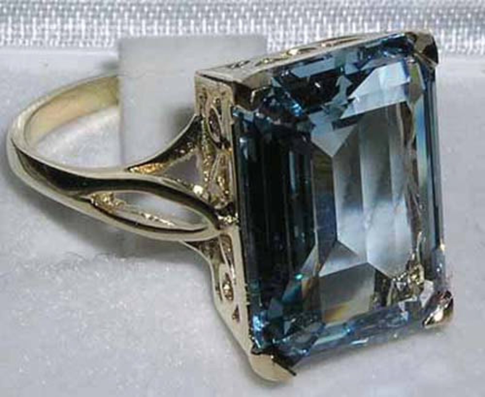 Royal Wedding Ring, Meghan Markle, Princess Diana Ring | 9K Yellow Gold ...