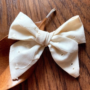 Cream Eyelet Lace Bow Fall Hair Bow Neutral Hair Bow Clip - Etsy