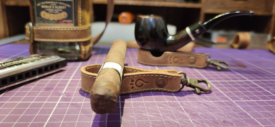 Personalized Leather Pipe and Cigar Stand - Leather Pipe Holder - Etsy